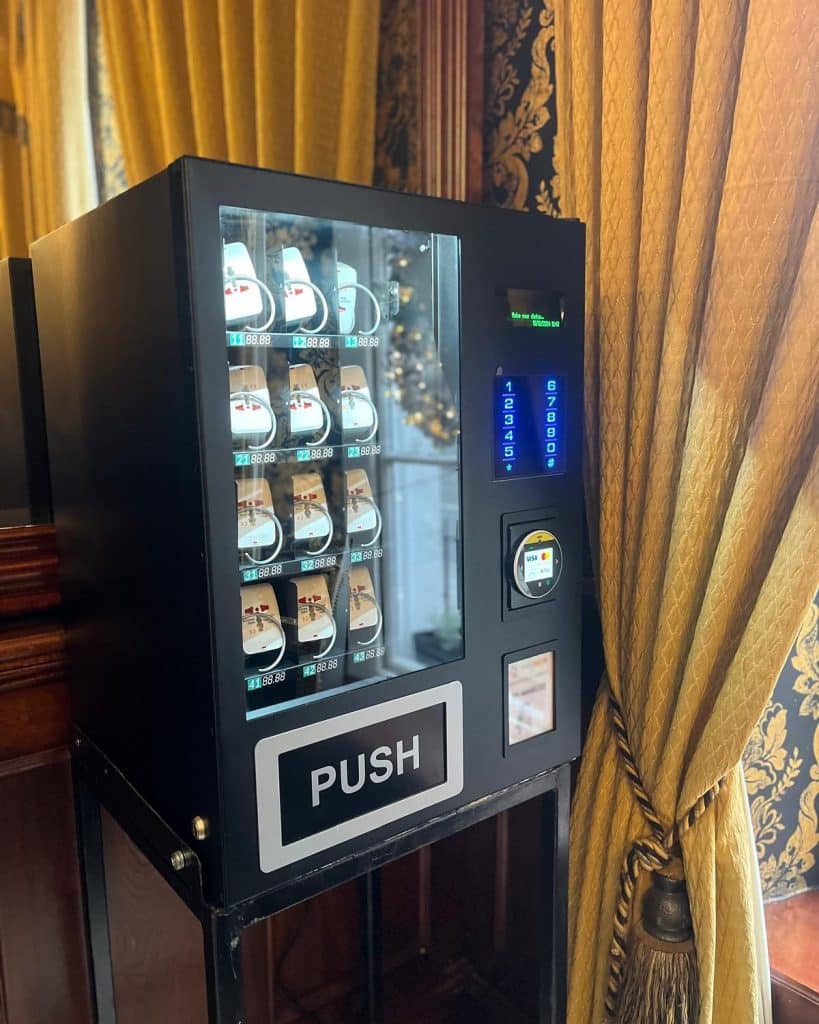Micron Lipsticks Beauty Vending with Display & Elevator